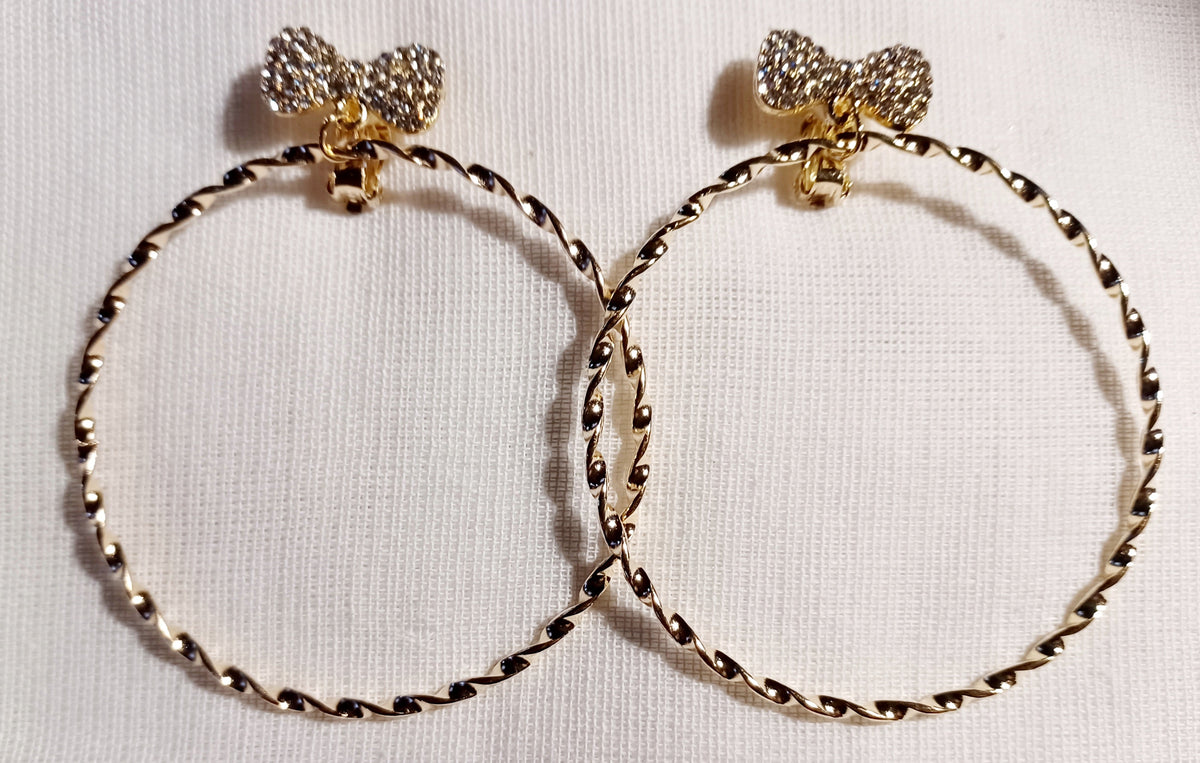 Medium sized gold metal clip on hoops – Kargo Fresh